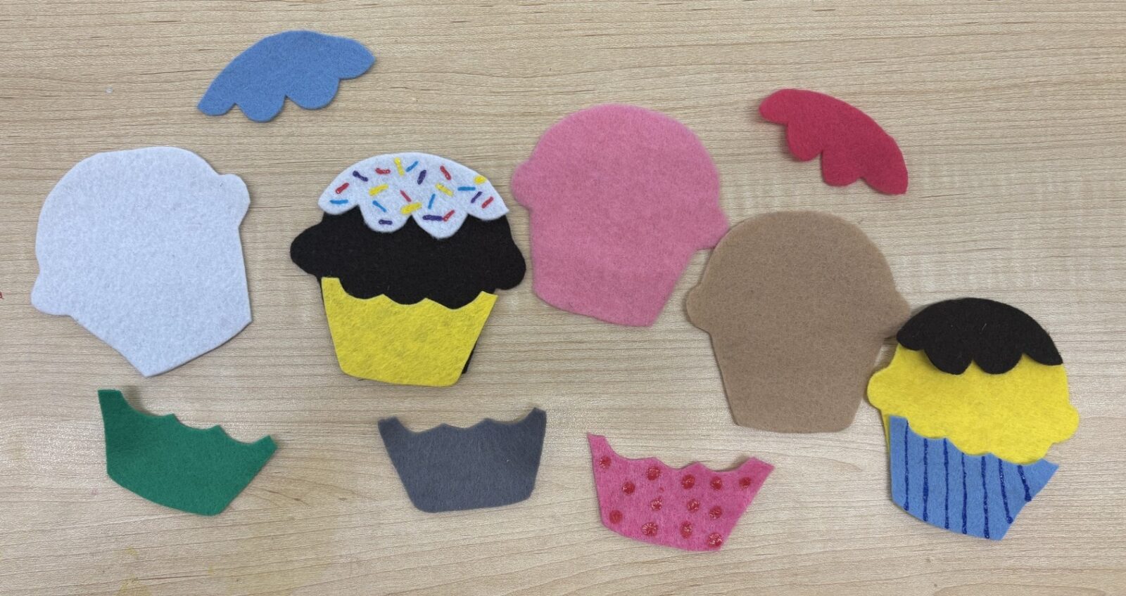 Interactive Flannel Board - Cupcakes - Early Literacy Librarian
